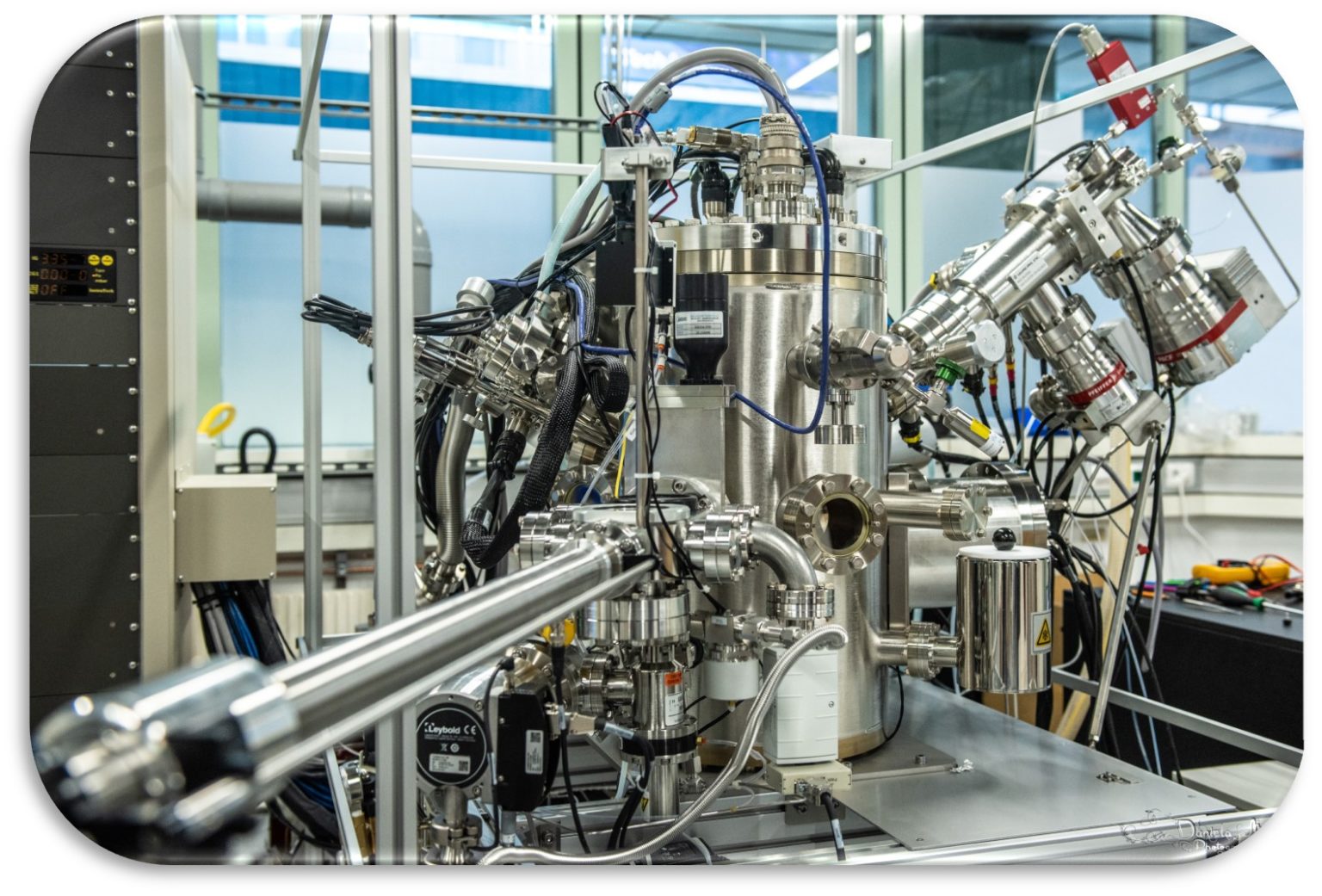 ELSA Electrochemical Surface and Interface Analysis Cluster - CEST